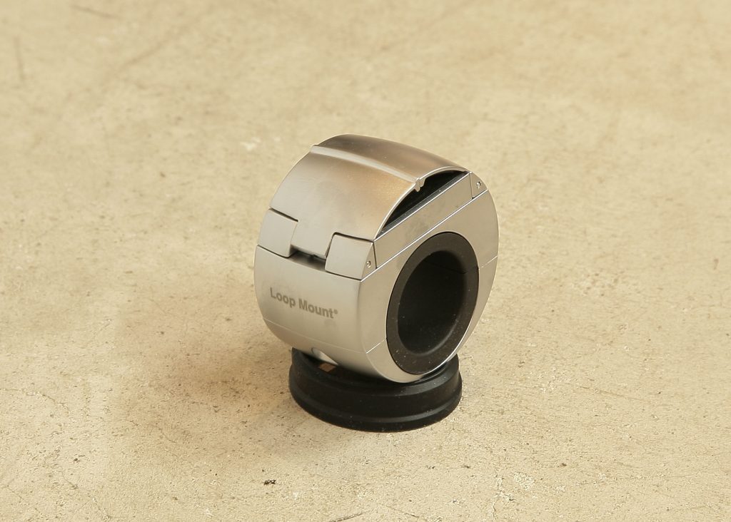 スマートフォンホルダー LOOP MOUNT Twist （ループマウントツイスト）Silver スマホホルダー | circle cycle (サークル サイクル)